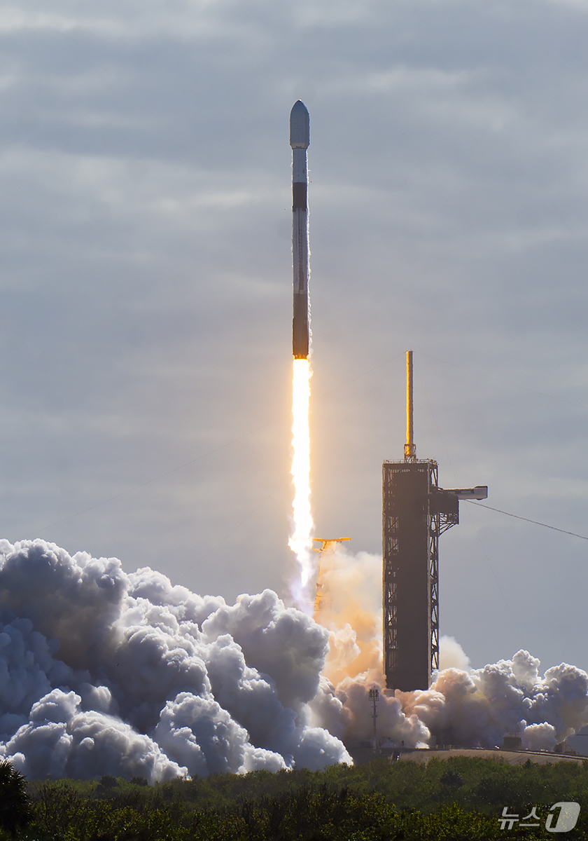 KT SAT, 스페이스X 로켓에 실어 무궁화위성 6A호 발사 성공 - 뉴스1