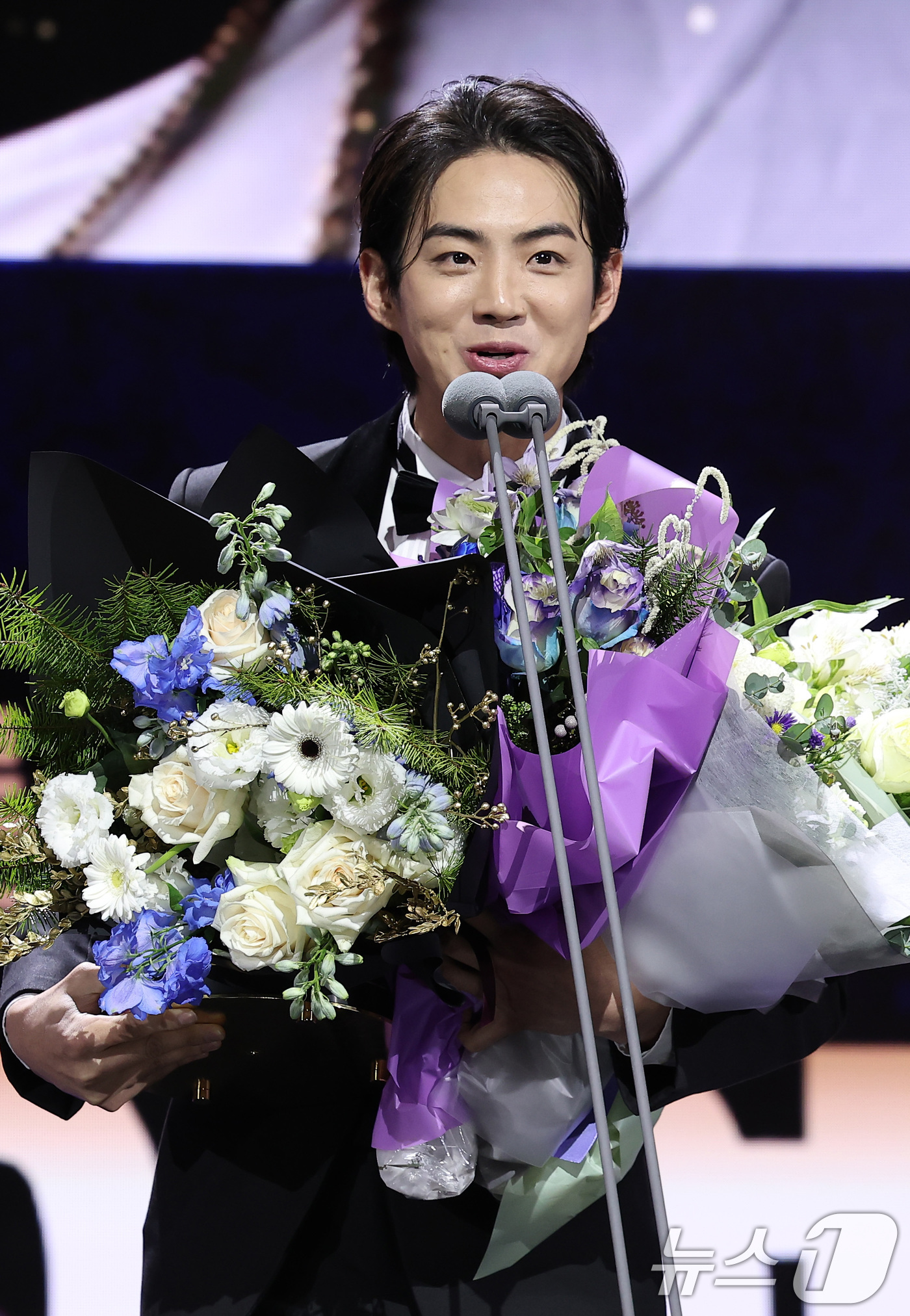 외야수 GG 수상한 구자욱 - 뉴스1