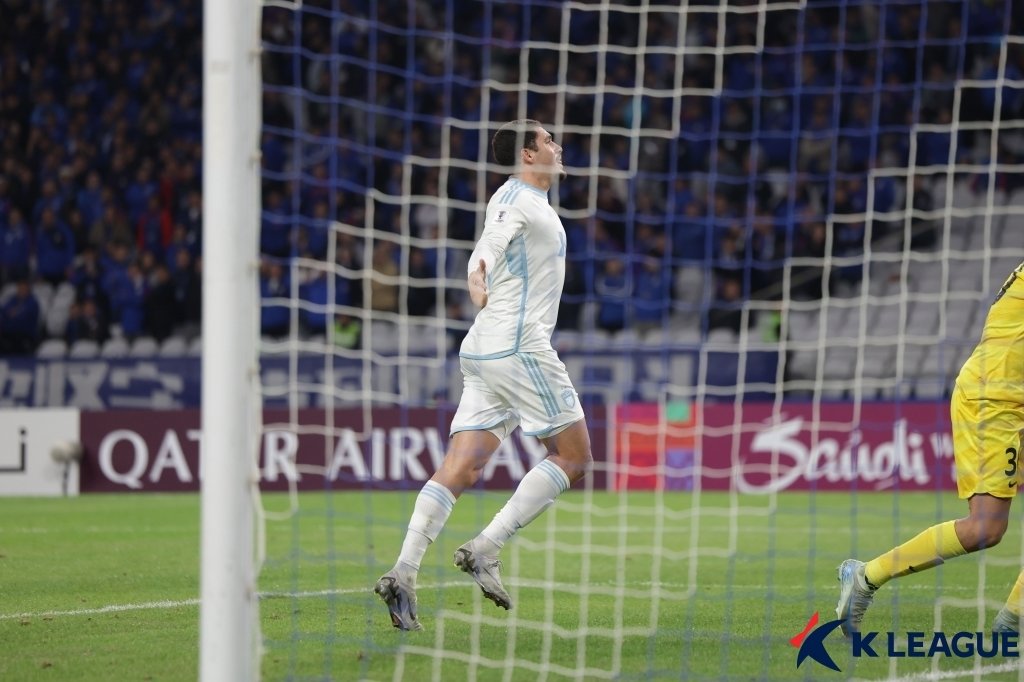 울산, 상하이 선화에 2-1 뒤집기…ACLE 5연패 뒤 첫승 - 뉴스1