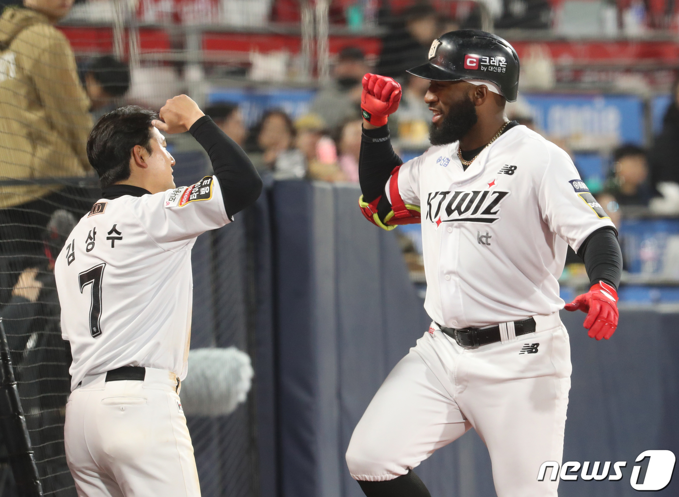 로하스, 투런포 만 두개째 - 뉴스1