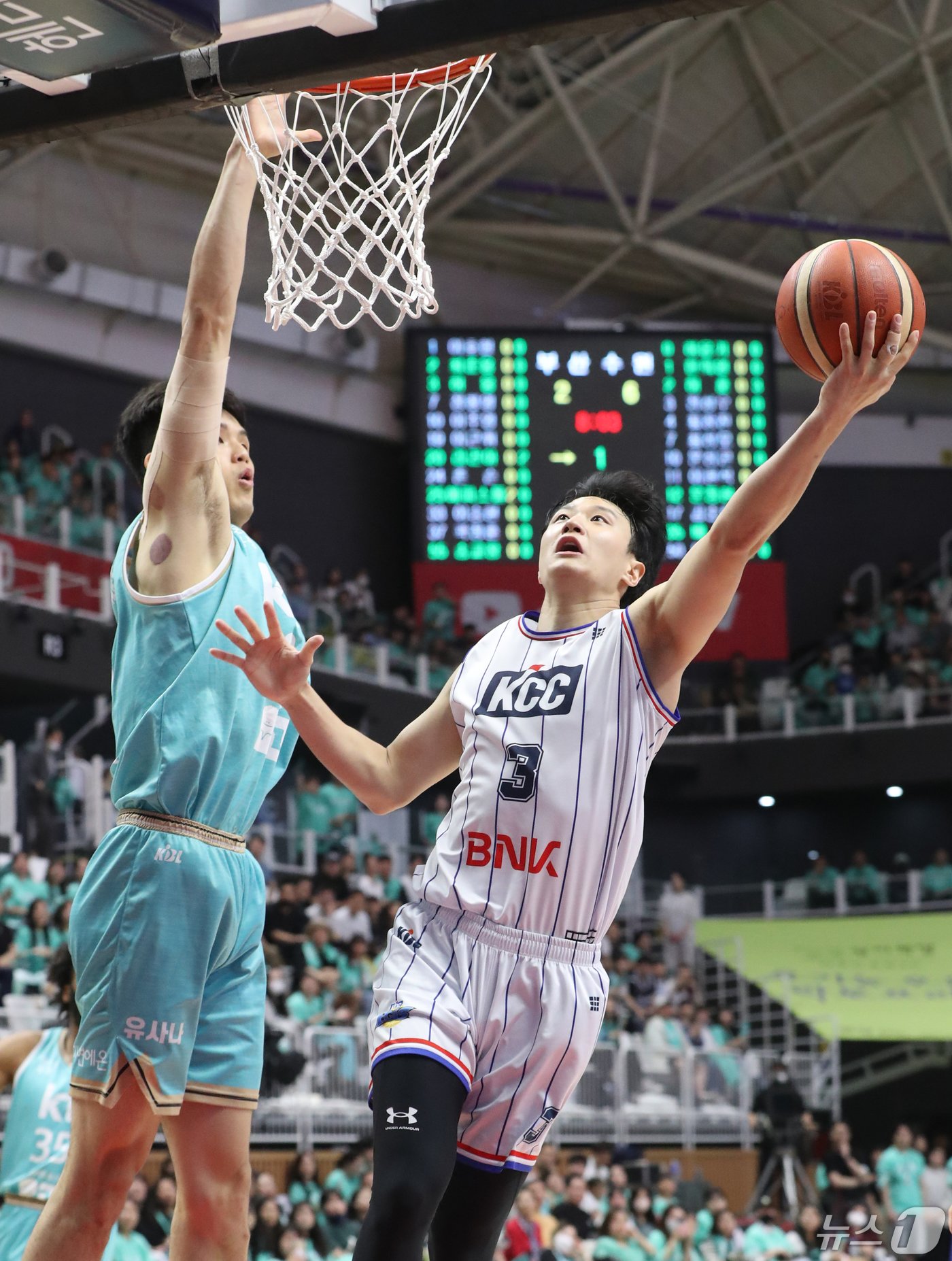 매진 또 매진…허웅·허훈 형제, 이번엔 부산 농구 흥행도 이끈다 - 뉴스1