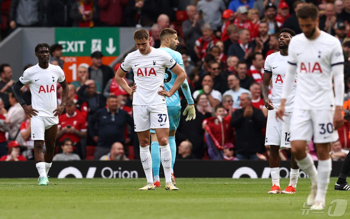 EPL 300경기 120호 골에도 웃지 못한 손흥민 "더 강해져야 한다" - 뉴스1