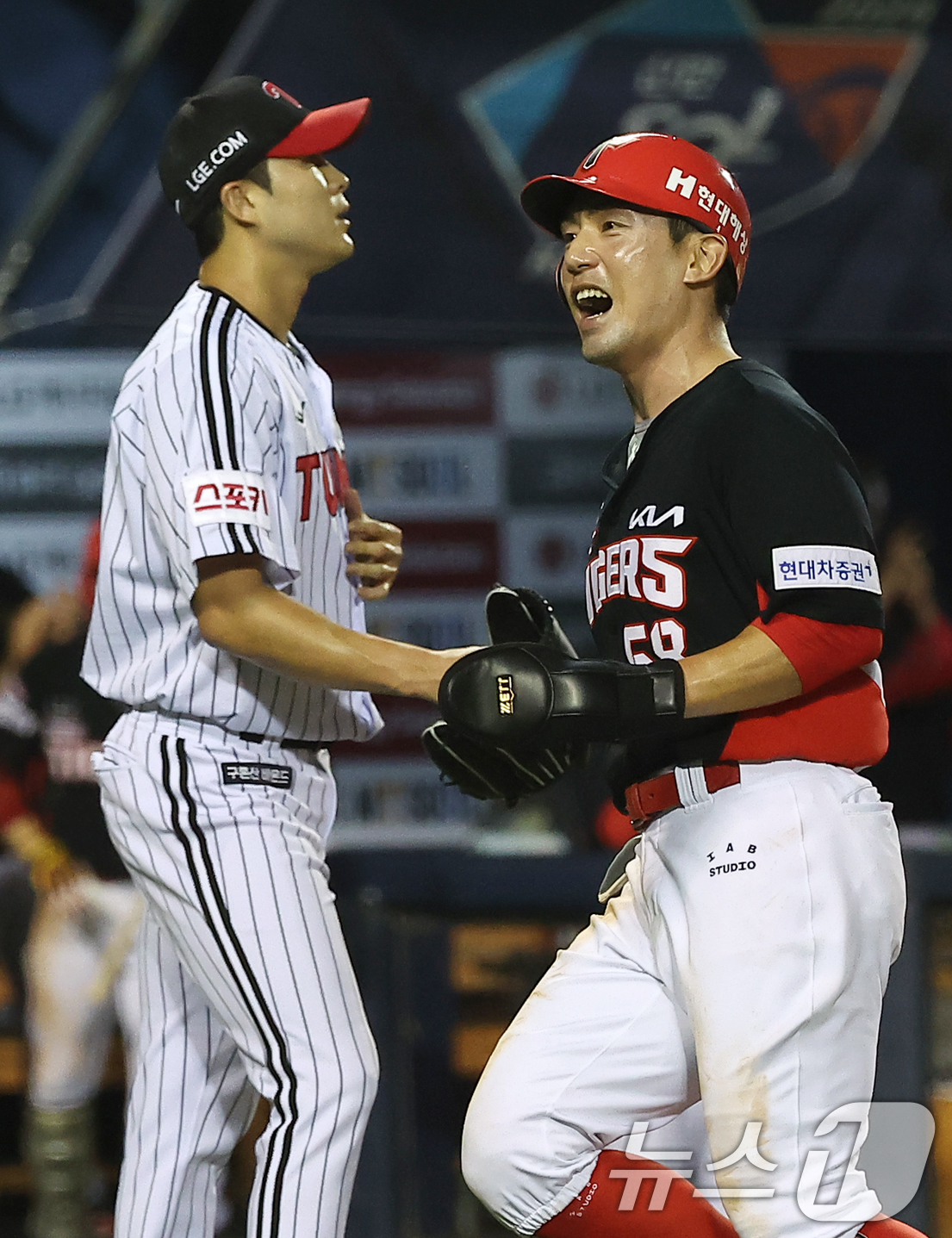 환호하는 서건창 - 뉴스1