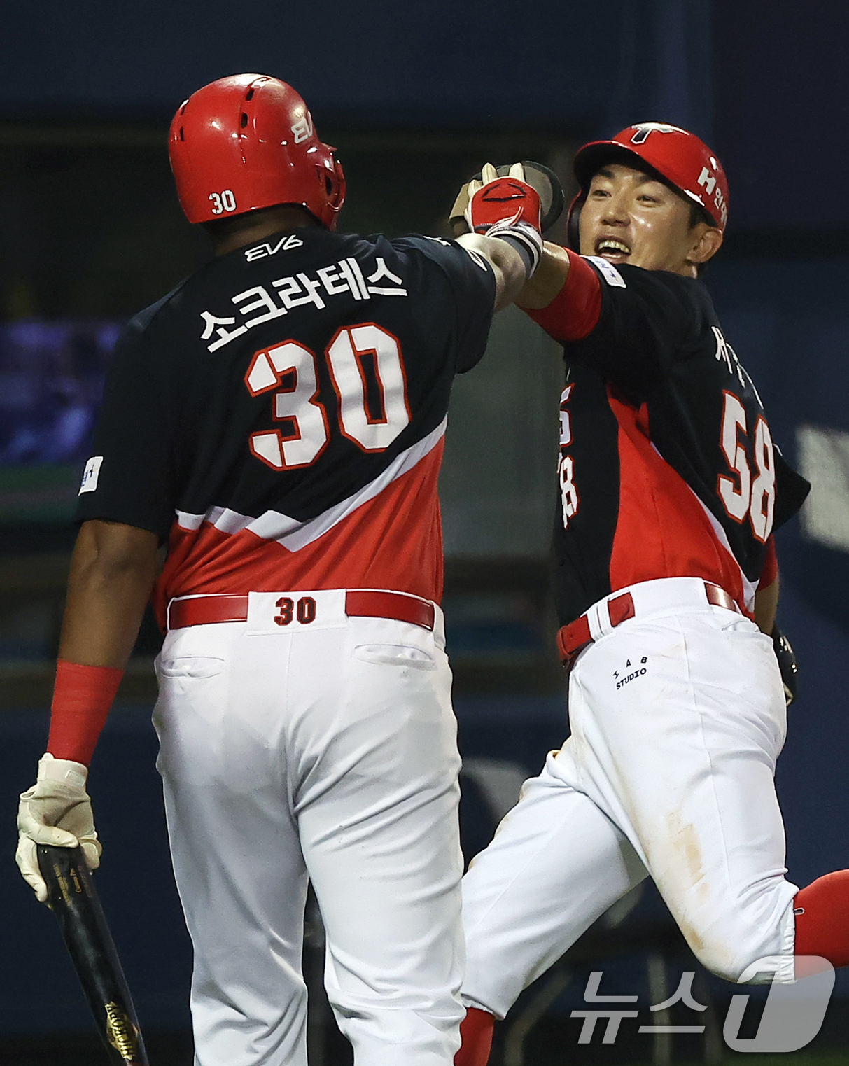 KIA, 10회초 역전 성공 - 뉴스1