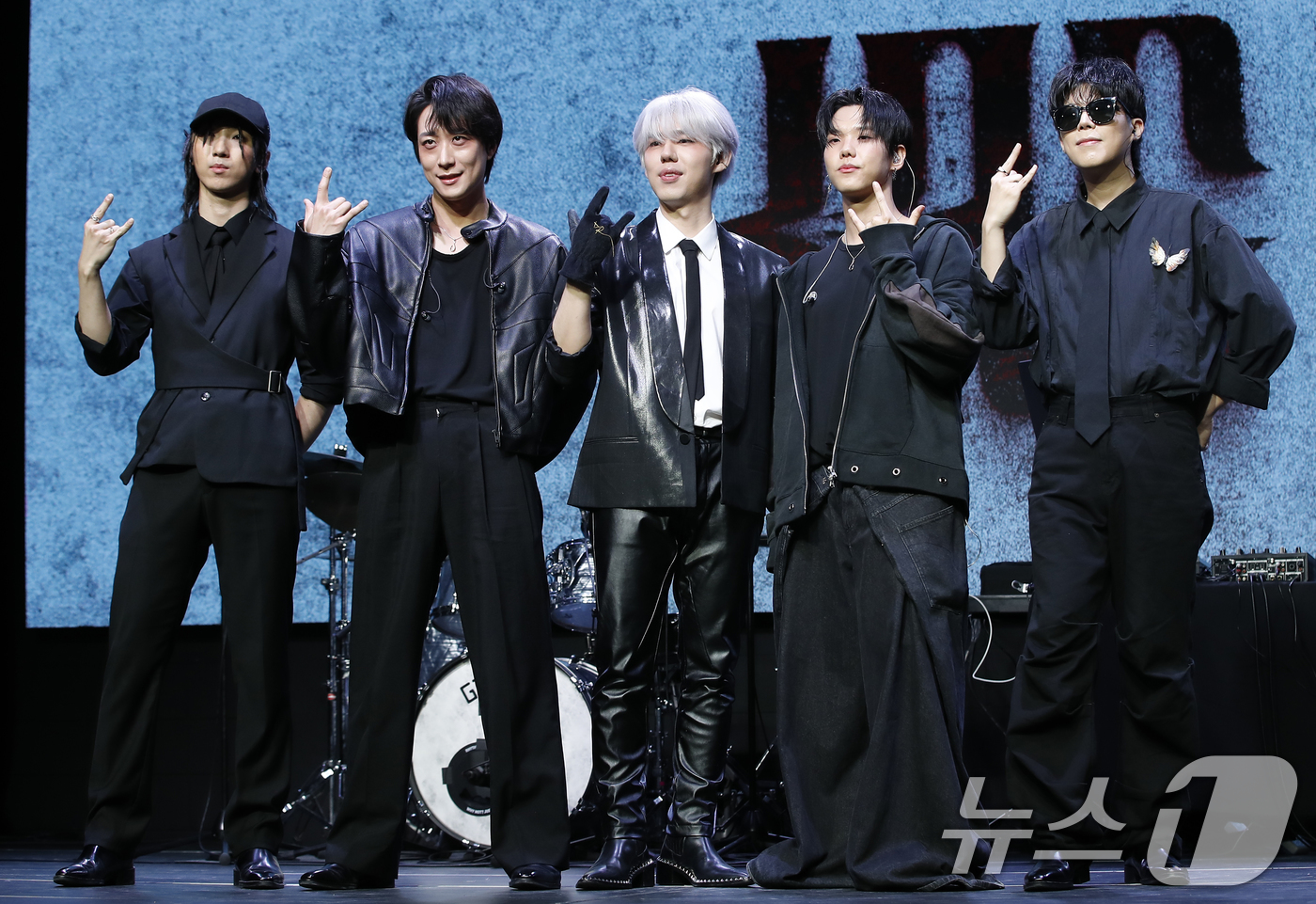 케이브, 카리스마 철철 - 뉴스1