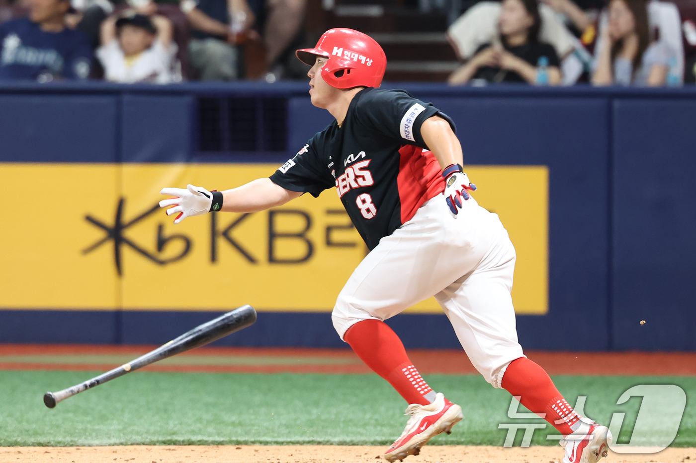 희생 플라이 성공시키는 KIA 이창진 - 뉴스1