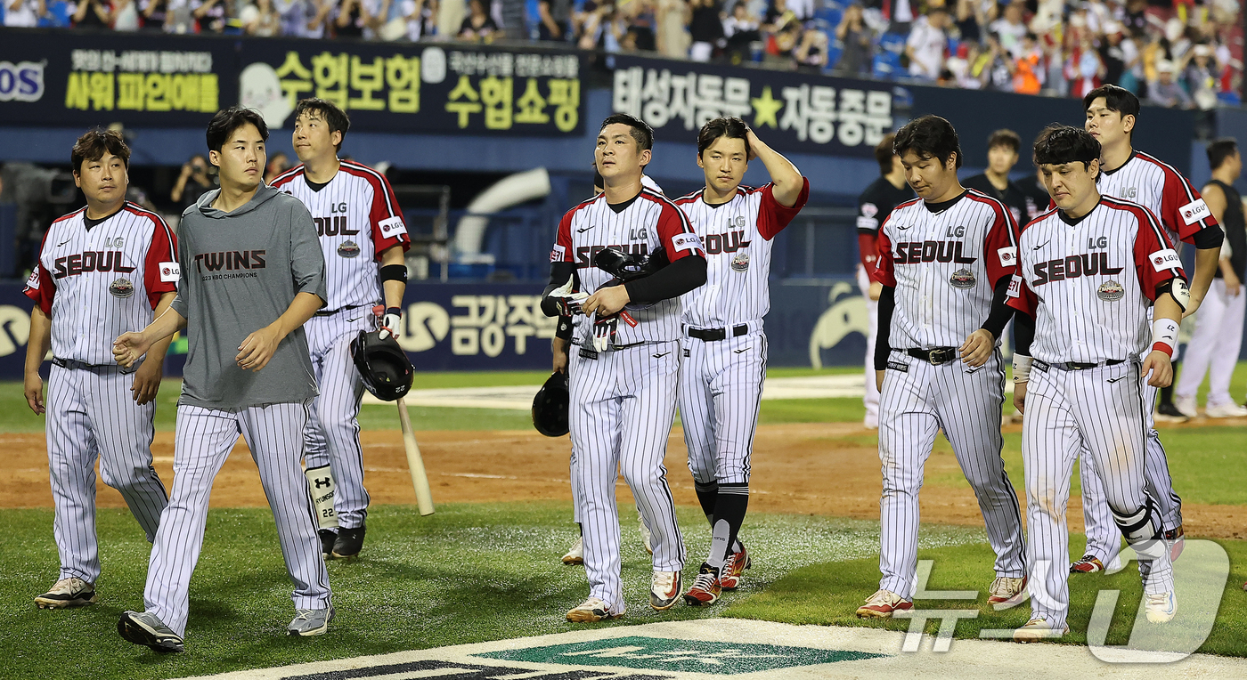 LG, 충격의 스윕패 - 뉴스1