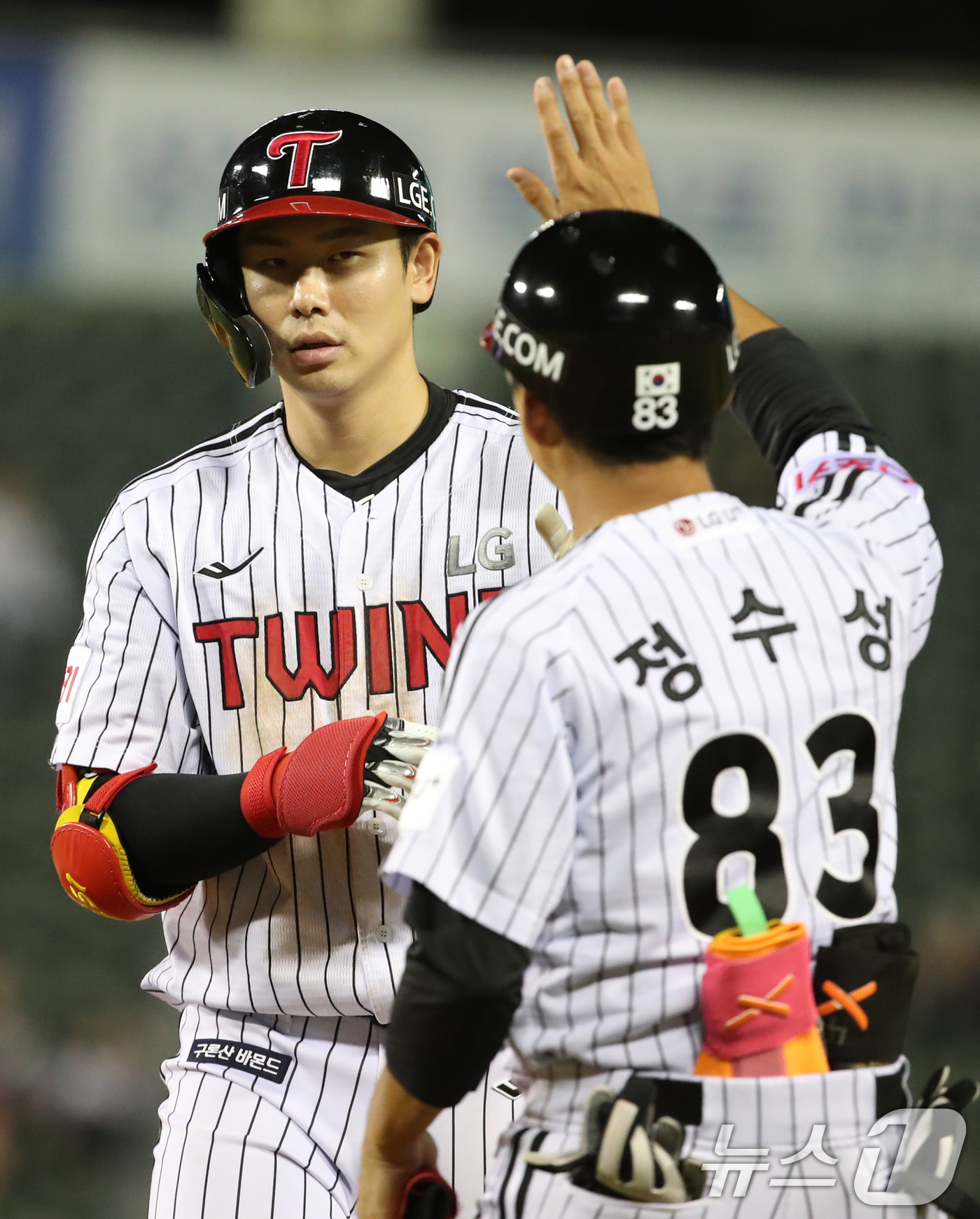 홍창기 '또 안타' - 뉴스1