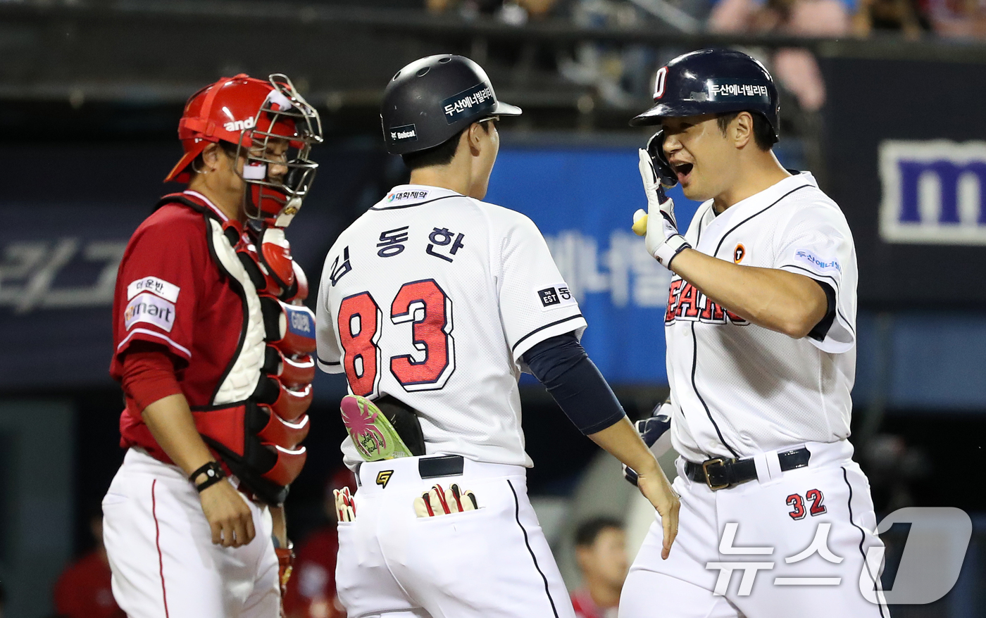 김재환 1회 투런포 쾅 - 뉴스1