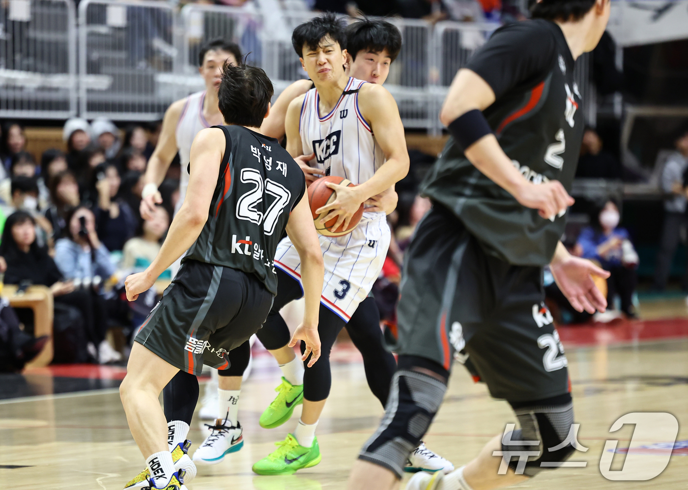 KCC 허웅 '너무 하잖아' - 뉴스1