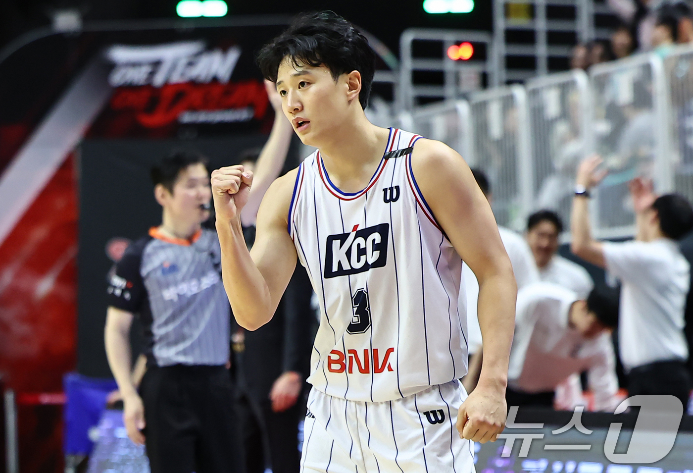 KCC 허웅, 주먹이 불끈 - 뉴스1