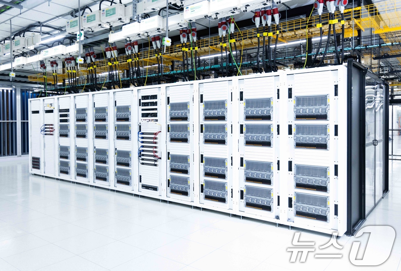 SKT, 가산 AI 데이터센터 오픈 및 ‘GPUaaS’ 본격 출시 - 뉴스1
