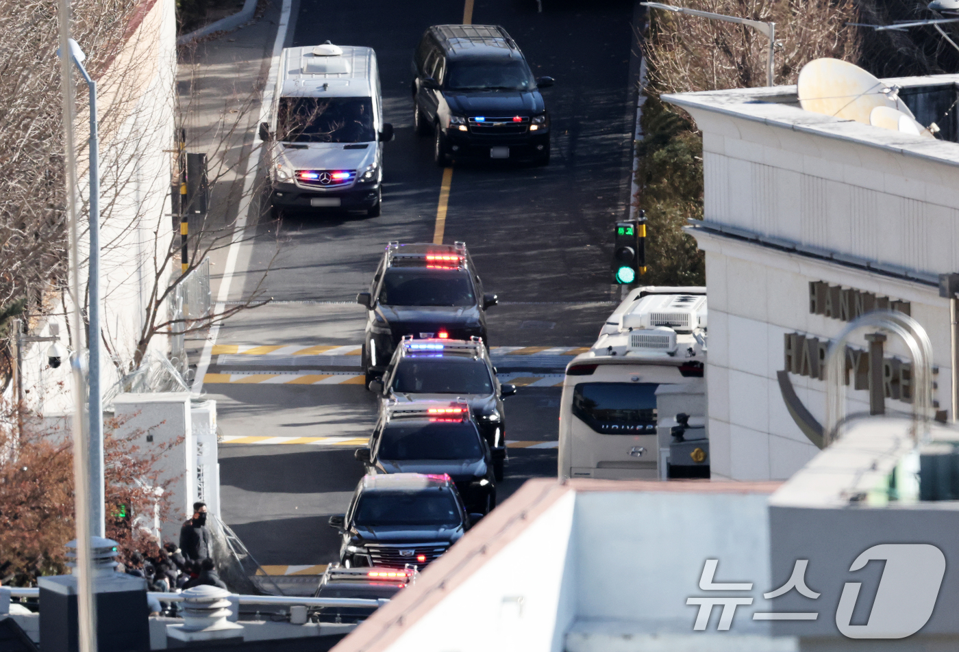 헌정사상 첫 현직 대통령 체포 - 뉴스1