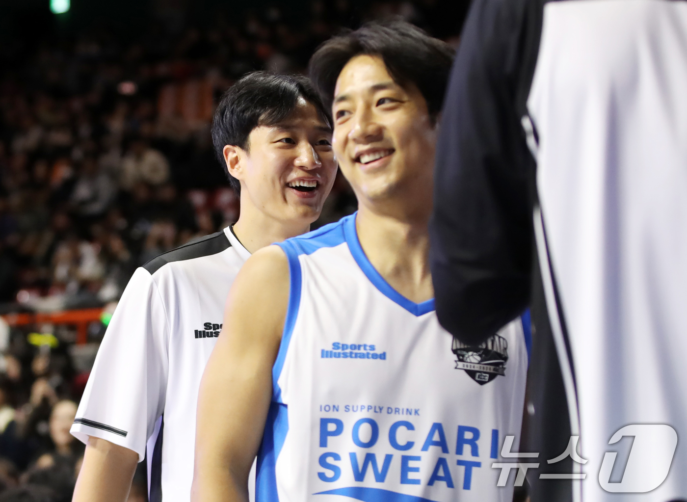 환하게 웃는 허웅과 허훈 - 뉴스1