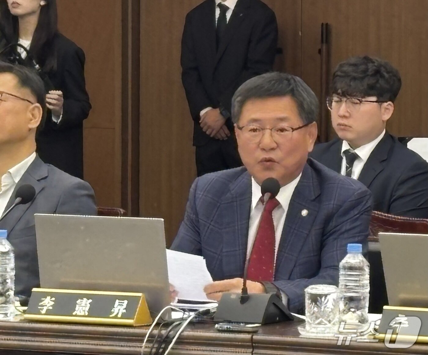 '동남투자공사 설립 vs 산은 이전'… 정무위 국감서 여야 공방 - 뉴스1