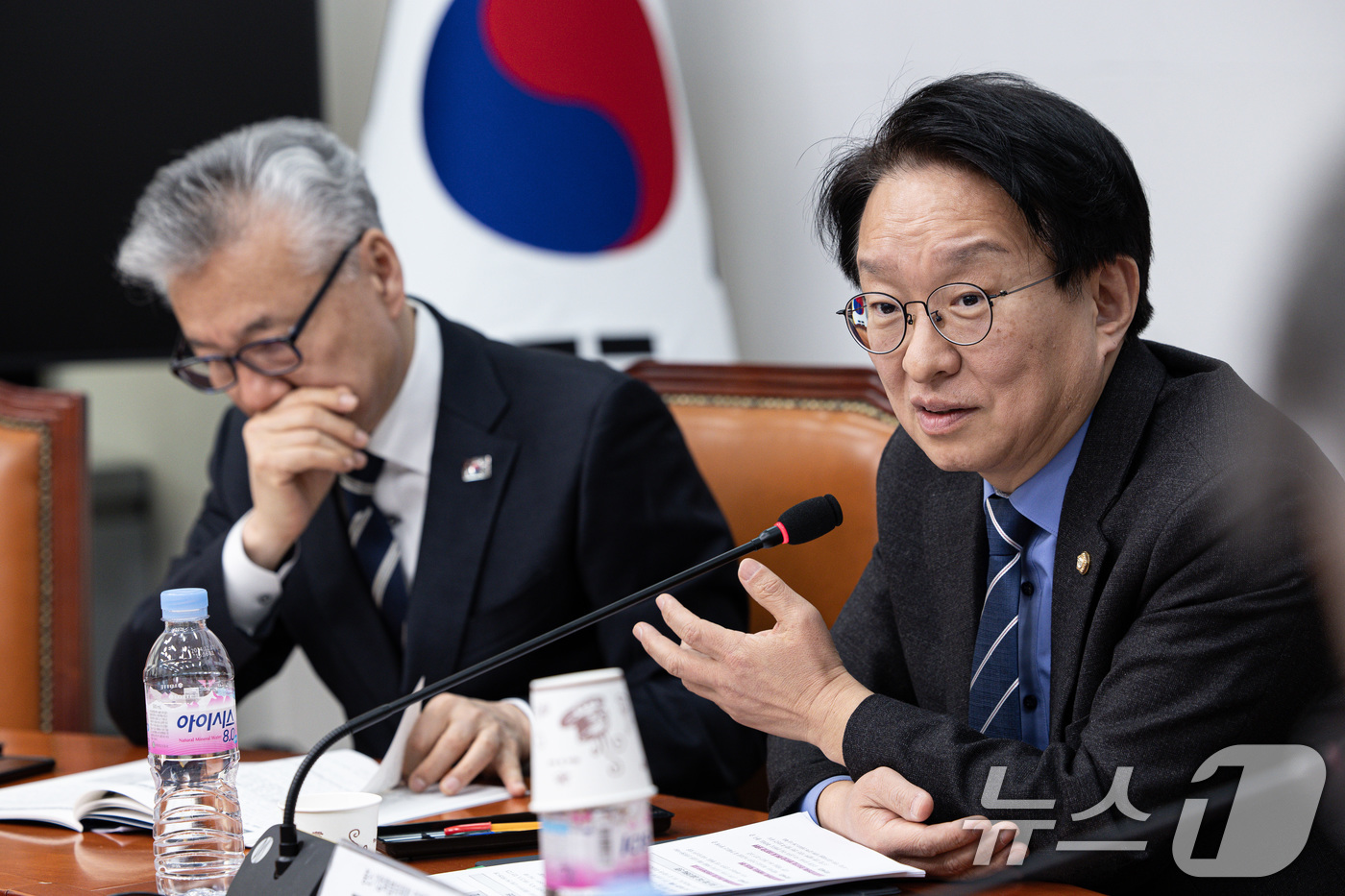 발언하는 권칠승 위원장 - 뉴스1