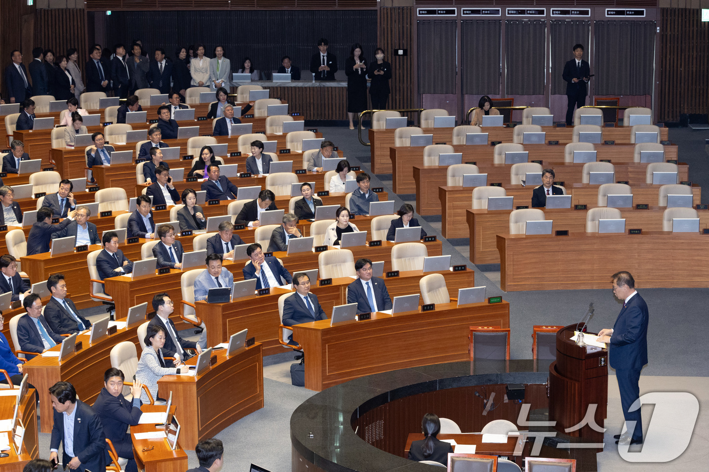 재의 요구 이유 설명하는 박성재 법무부 장관 - 뉴스1