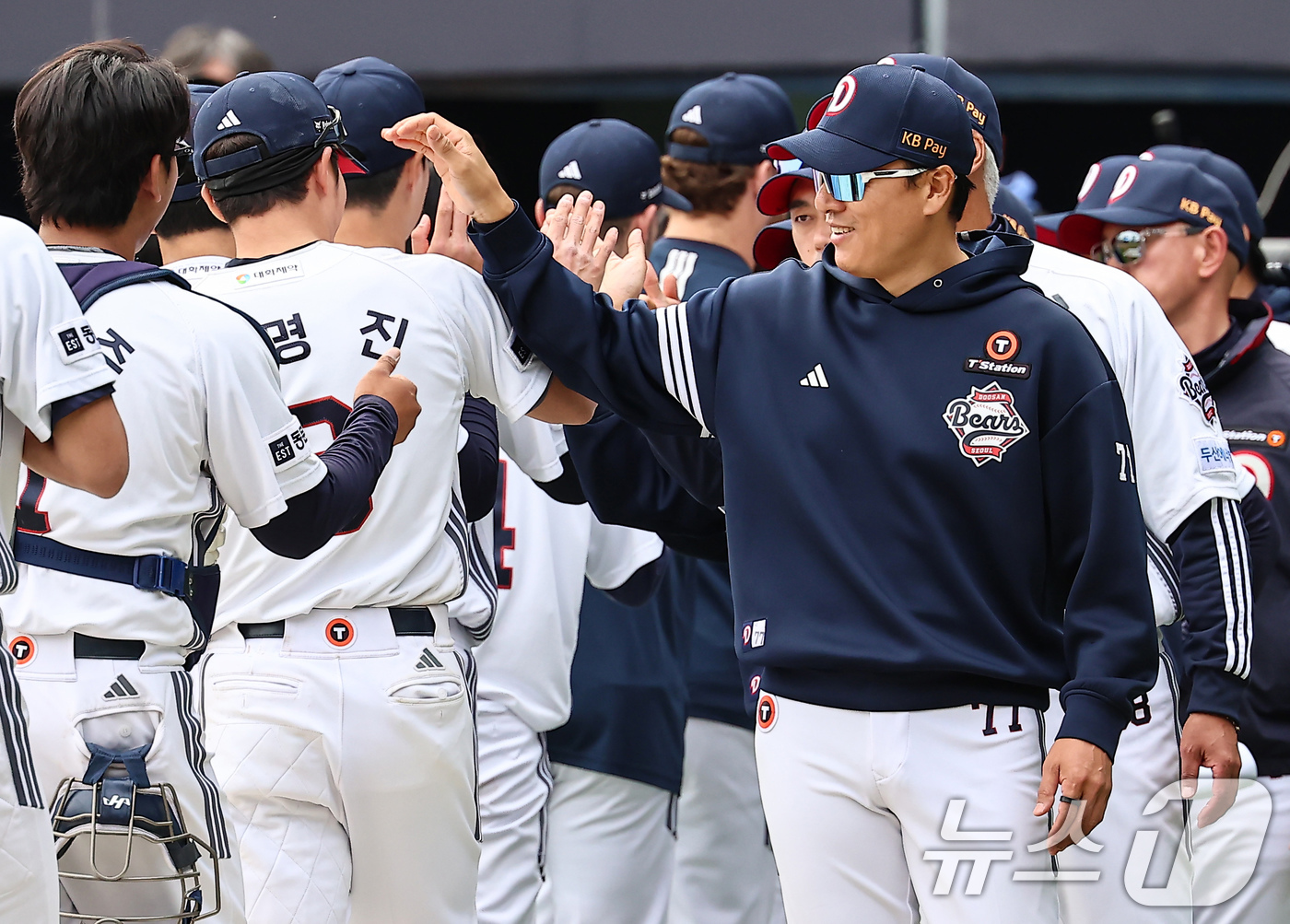 두산 이승엽 감독 '명진아 잘했다' - 뉴스1