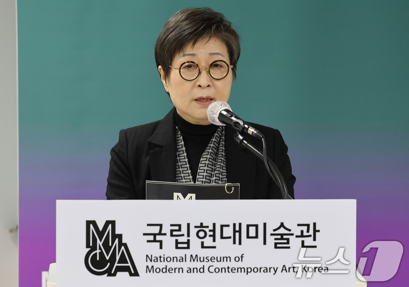 MMCA 다원예술 '숲' 소개하는 김성희 관장 - 뉴스1