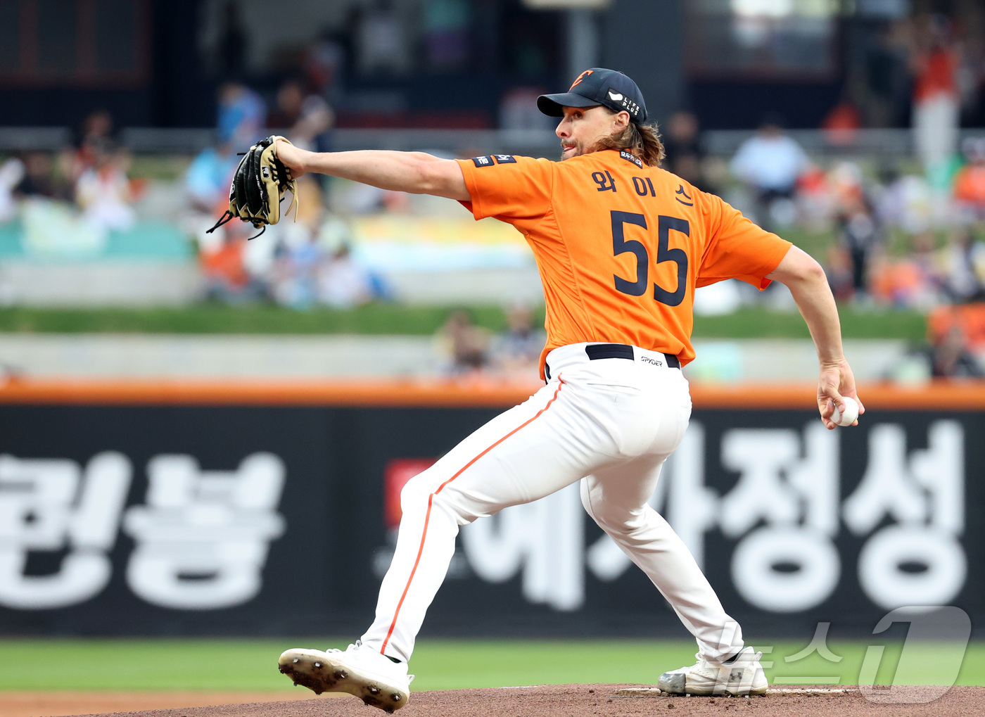 역투하는 와이스 - 뉴스1