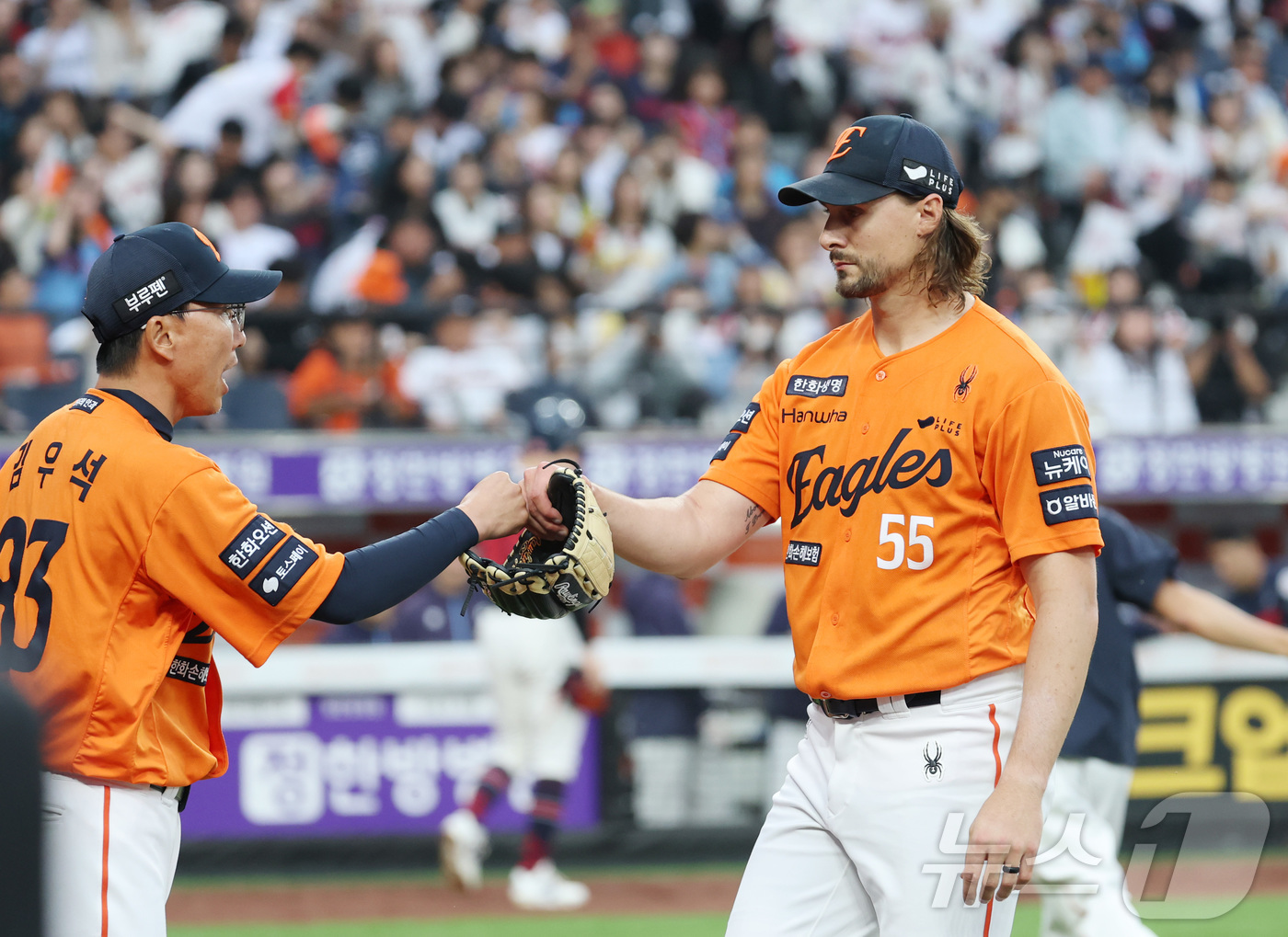 홈런 허용한 와이스 - 뉴스1