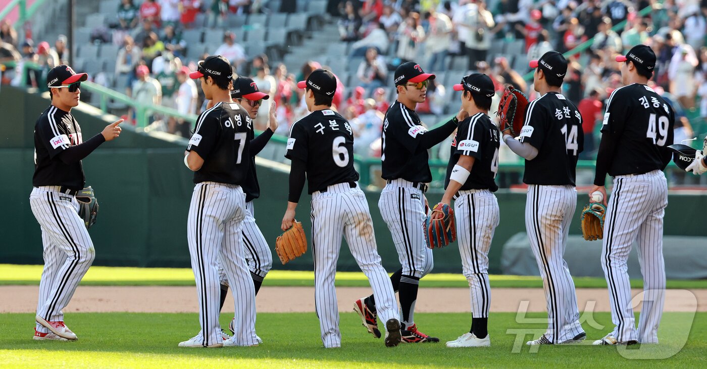 한화, 연장 혈투 끝 롯데 제압 '2위 탈환'…두산, NC 4연승 저지(종합) - 뉴스1
