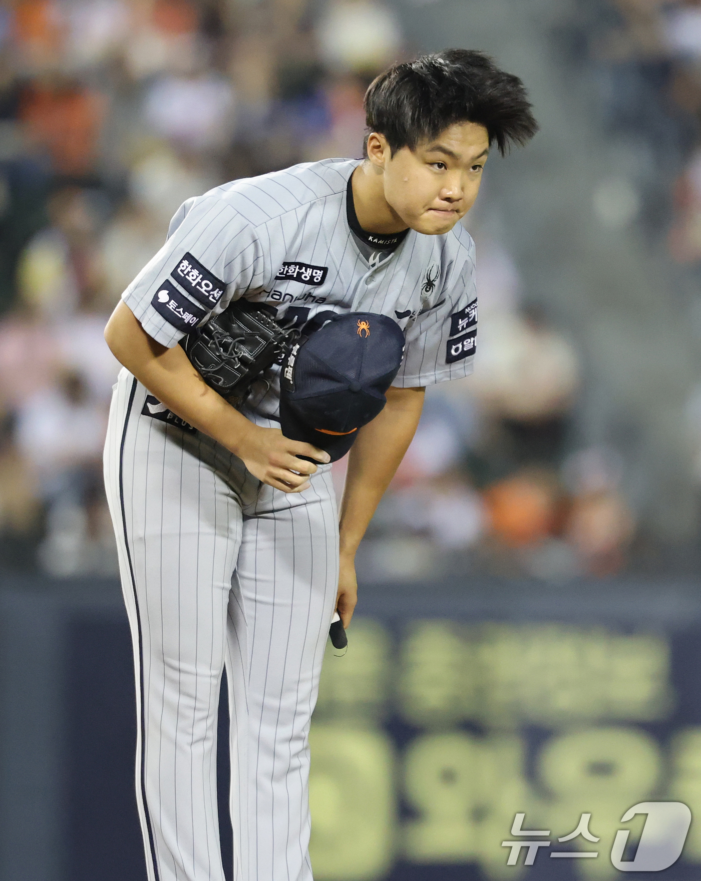 한화 정우주, 깍듯한 인사 - 뉴스1