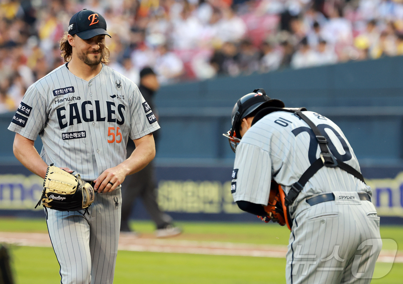 이재원, 와이스를 향해 90도 인사 - 뉴스1