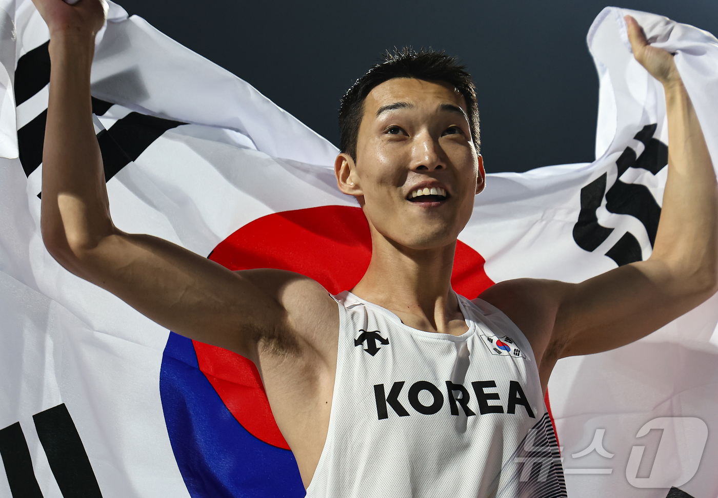 스마일점퍼 우상혁, 2m29로 대회 2연패 - 뉴스1