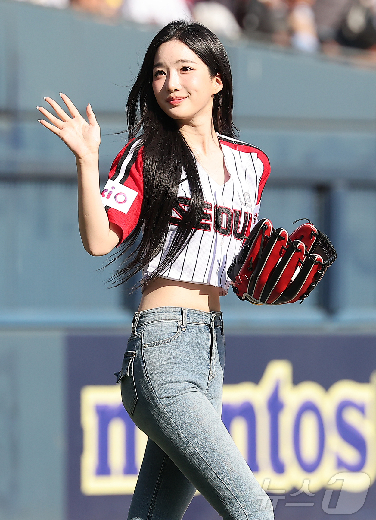 트리플에스 유연, 개미허리 뽐내며 - 뉴스1