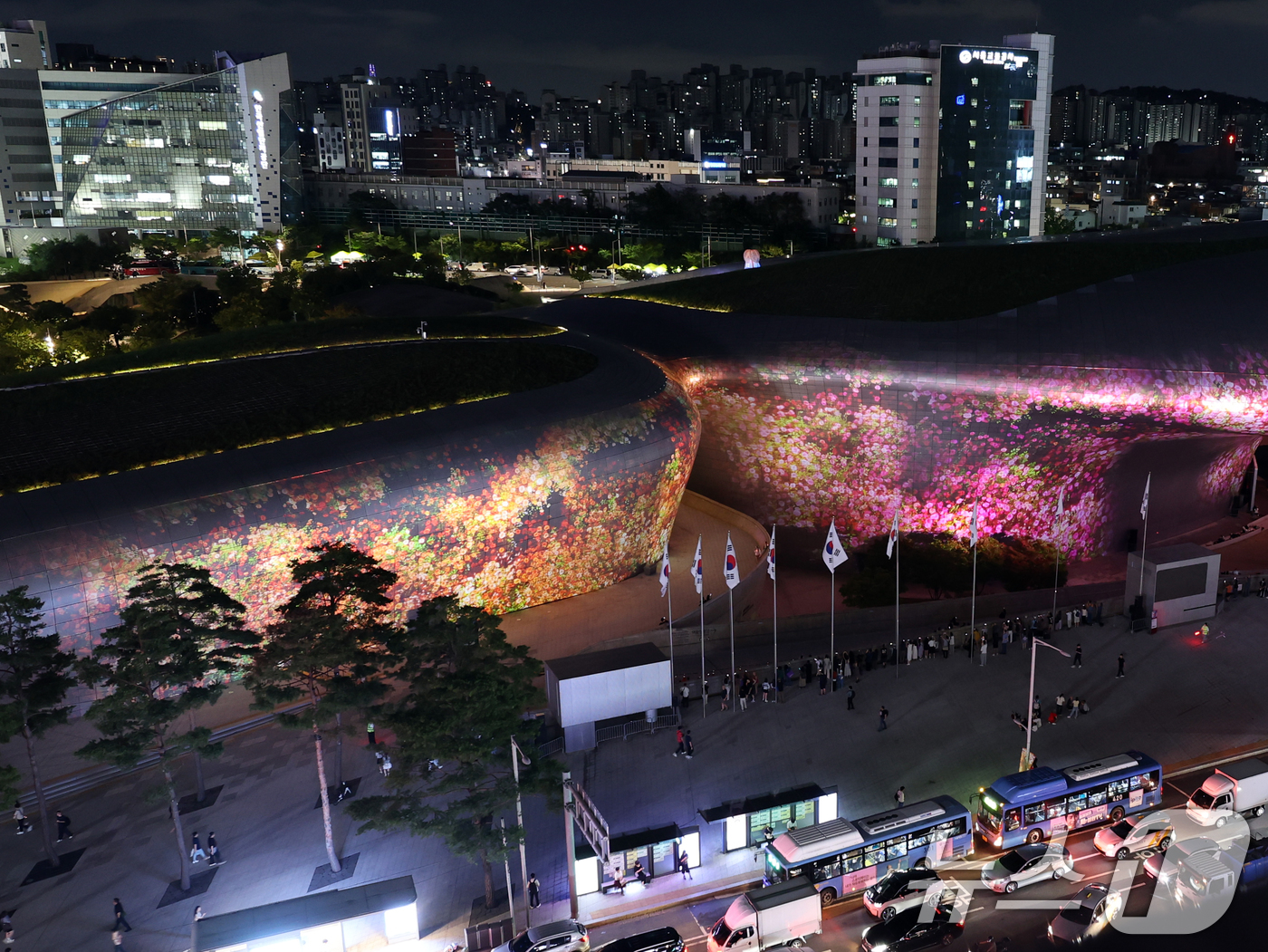 '서울라이트 DDP 2025 가을' 개막 - 뉴스1