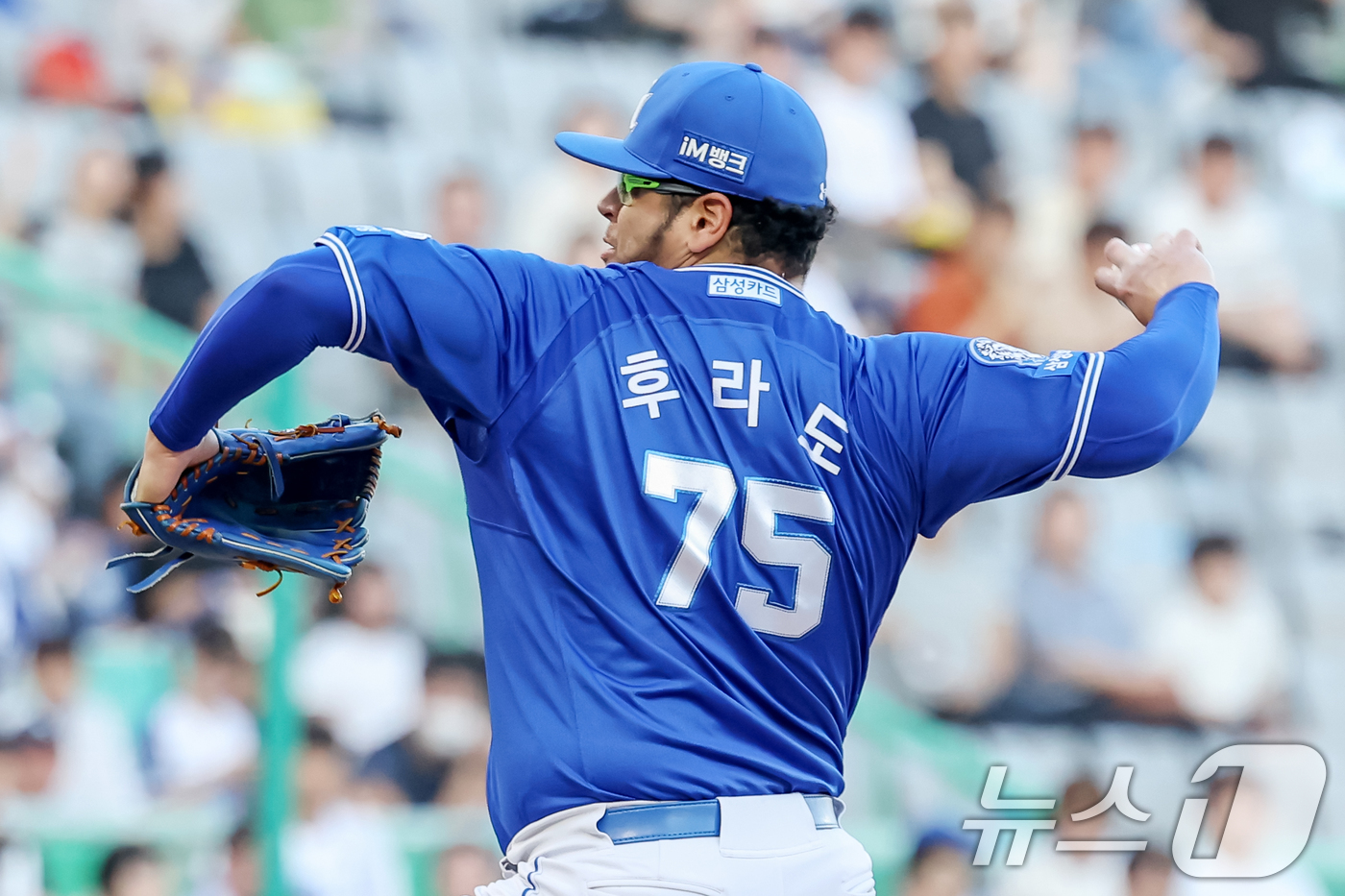 삼성 선발 후라도 '집중' - 뉴스1